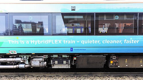 Antriebstechnik: MTU Hybrid-PowerPack im Fahrgastbetrieb - Eurailpress