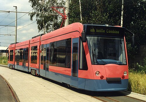 Combino-Prototyp wird übernommen - Eurailpress