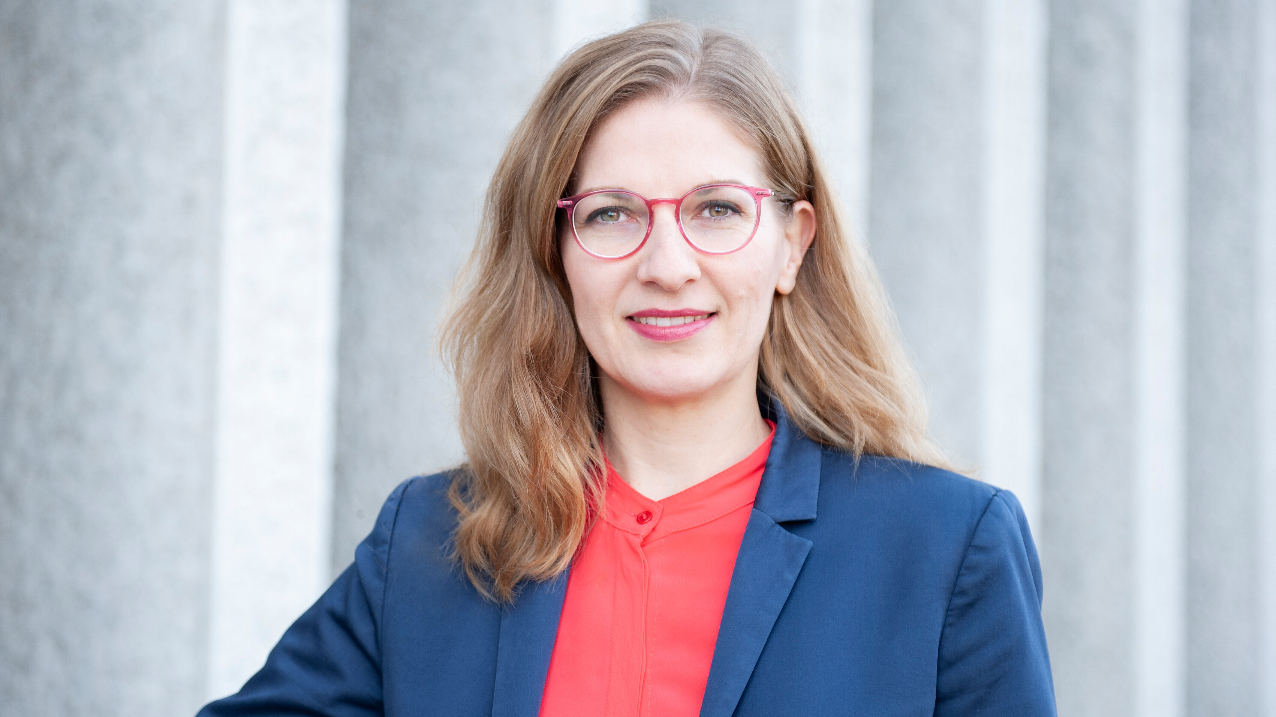 Ben Möbius gibt Amt ab: Sarah Stark wird VDB-Hauptgeschäftsführerin ...