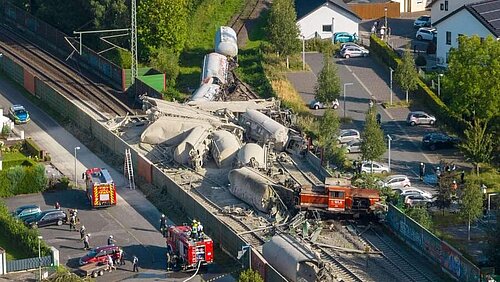 Bahnhof Geseke: Triebfahrzeugführer stirbt bei schwerem Unfall ...